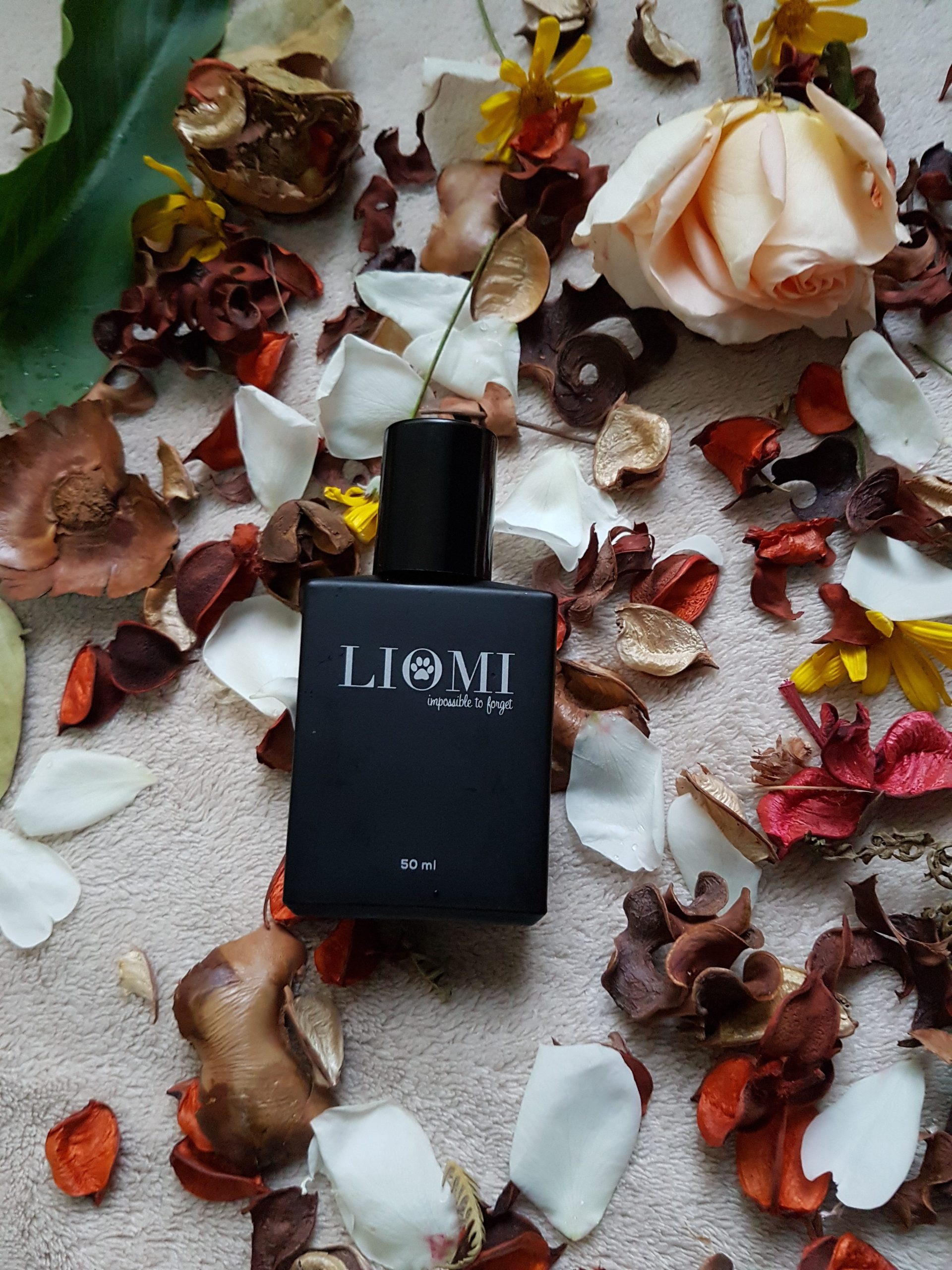 Vote And Win With Liomi Perfume